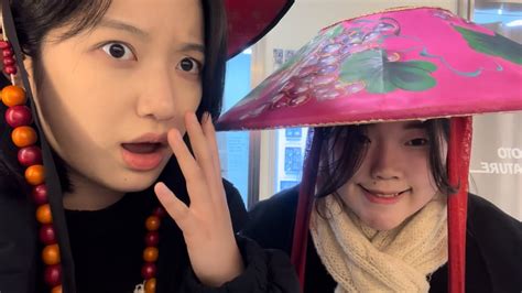 명동을 지배하는 여고생들 Youtube