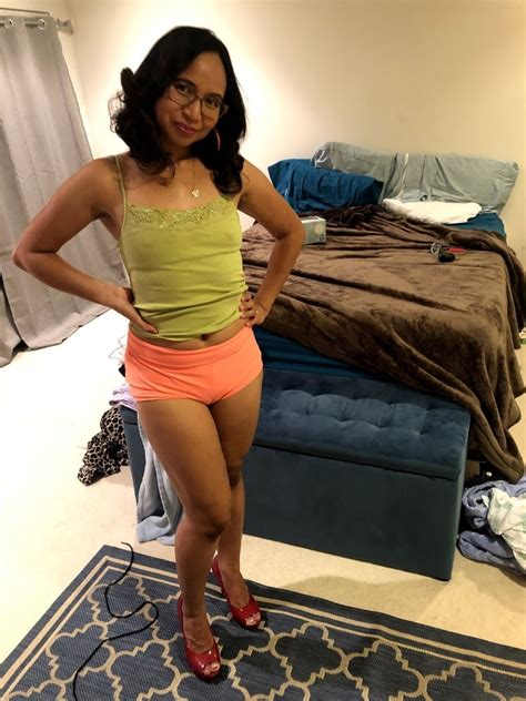 Tiny Orange Shorts And Big Loop Earrings Porn Pictures Xxx Photos Sex Images 4012558 Pictoa