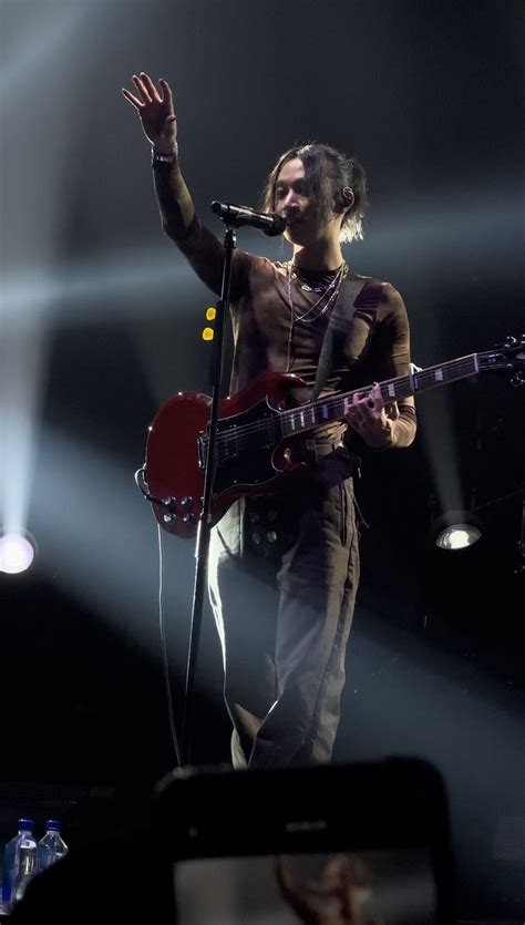 Keshi Live In Kl Keshi Comic Layout American Singers