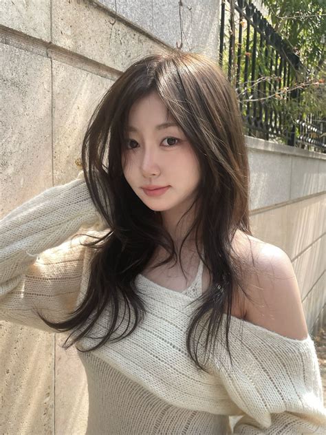 요닝 류영채 • 레이어드컷 레이어드펌 푸딩브라운 Yoningchacha • Instagram Photos And Videos