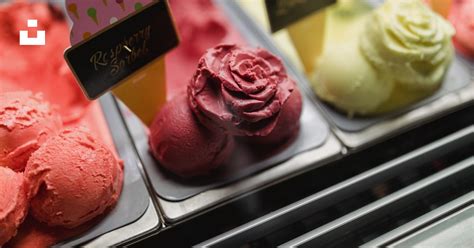 라즈베리 셔벗 아이스크림 사진 Unsplash의 무료 과자 이미지