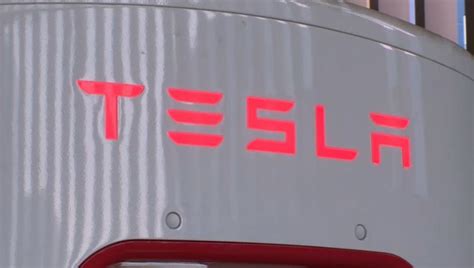 테슬라 4분기 실적 예상치 상회매출 243억달러 Sbs Biz