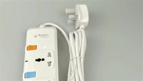 热卖13a电源延长线插座 国王延长线插头和插座220v商用3m 3针英国插座lino智能条 Buy 电源板复式插座 功率扩展插座 Usb延长线插座 Product On