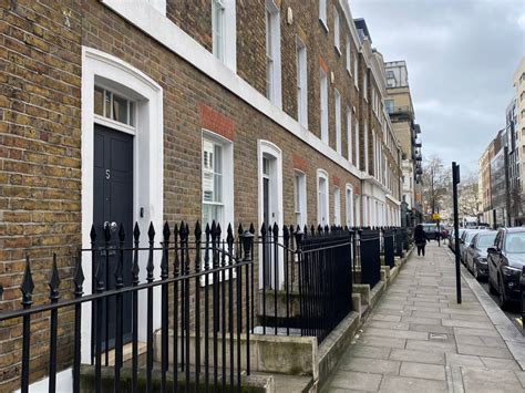 Pimlico’s 11 Blue Plaques - The London Eats List