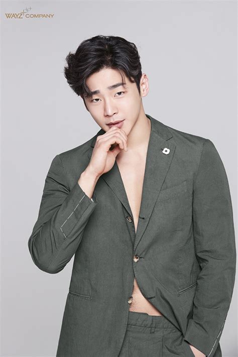 이승일 수트 카리스마 남성미 가득한 화보 공개 디지틀조선일보 디조닷컴