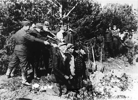 Fileeinsatzgruppen Or Their Auxiliaries Kovno 1942 Wikimedia