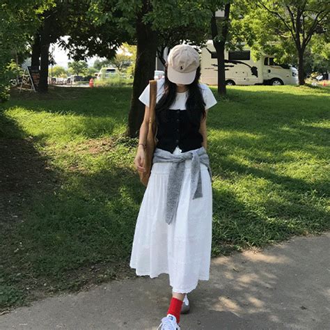 오브던 피크닉 레이스 롱스커트