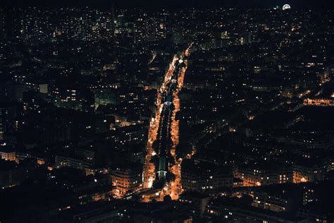 Обои ночной город ночь здания обои город от Chappie картинки на рабочий стол и заставки