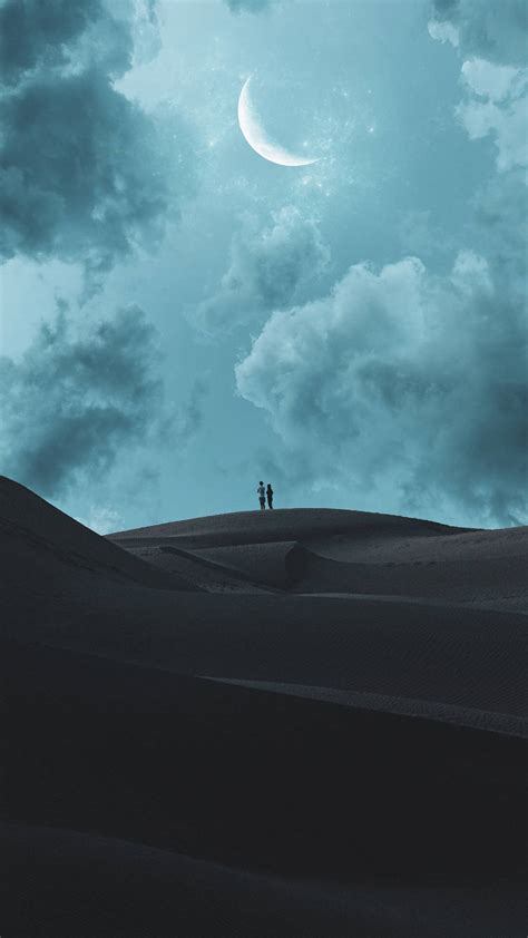 Download Couple Silhouette Under The Luna Wallpaper