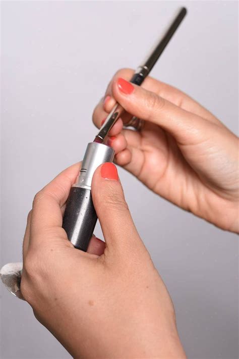 19 Insanely Useful Makeup Tips For Trans Women Makeup Tips Makeup Eye Makeup Tutorial