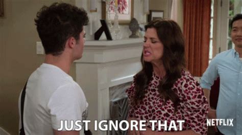 Just Ignore That Tiffani Thiessen  Just Ignore That Tiffani