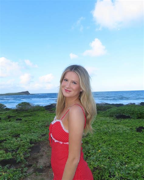 Olivia Cates Oliviaacates • Instagram Photos And Videos