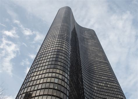Lake Point Tower History Architecture And Facts