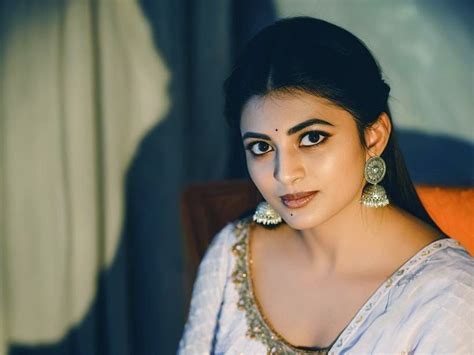 శ్రీదేవి సోడా సెంటర్ హీరోయిన్ ఆనంది లేటెస్ట్ ఫోటో గ్యాలరీ Actress