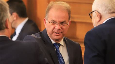 ПЪРВО В ПИК Tv В парламента си заговориха на моето момче ОБНОВЕНА НА ЖИВО Информационна