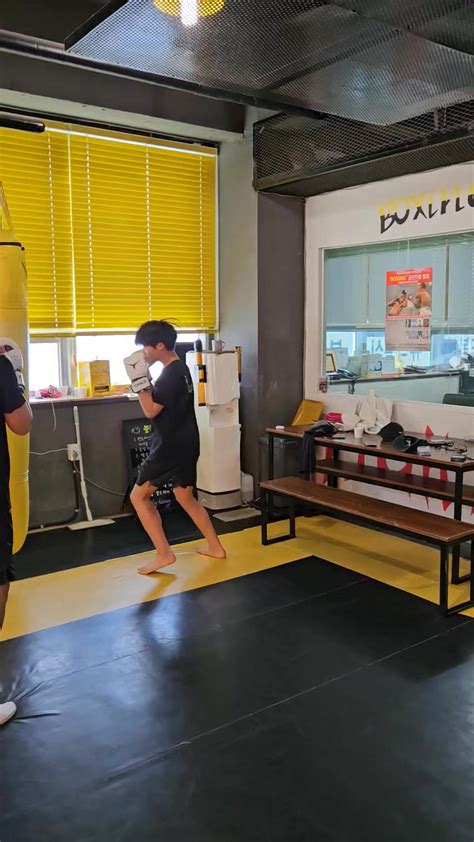 이도재 오전11시 너무나 열정이 넘치는 수완밴텀복싱 몸만오세요 전국가대표 관장이 직접 지도 합니다♡ 운동은 전문가에게 배우셔야합니다체육관에서 운동 조금 했다고