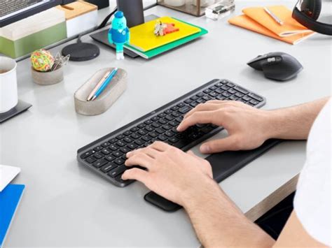 Logitech Logi Bolt è il wireless sicuro e potente per aziende ...