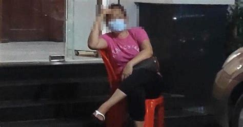 √ ស្រ្ដី ខ្មែរ អា មេ រិក ព្រម បង់ ប្រាក់ ផាក ពិន័យ ១ លាន រៀល ចំពោះ ការ រត់ គេច ពី កន្លែង ធ្វើ