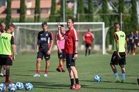 Dan Thomassen Nuovo Allenatore Vicenza Esonerato Modesto