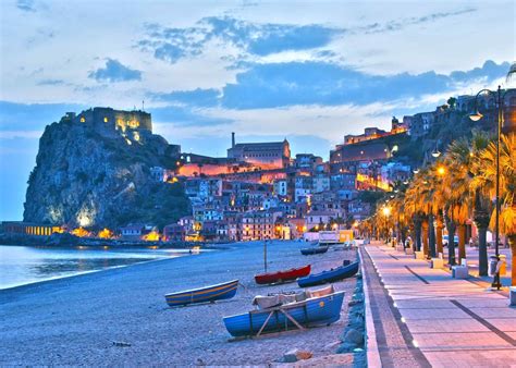 Reggio Calabria Tourist