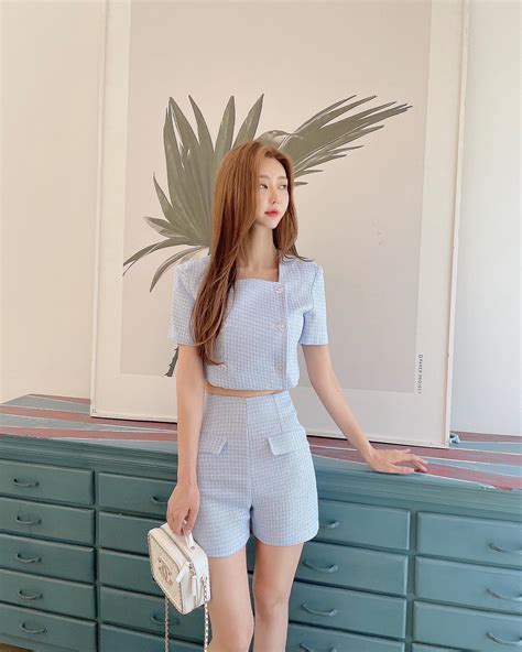 블링에스 크롭으로 시원하게 스타일리쉬 Up 하이퀄리티 셋업 아닌 투피스😎 크롭 트위드 자켓