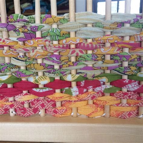 Craftyism How To Tutorial Beginners Peg Loom Weaving Artofit