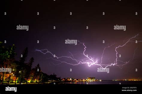 intracloud lightning