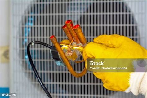 에 어 컨디셔너 열 펌프 체계 솔레노이드 벨 브 4 방법 반전 벨 브 열펌프에 대한 스톡 사진 및 기타 이미지 열펌프 수리 에어컨 Istock