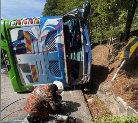 မလေးရှားမှာ ခရီးသွား ဘတ်စ်ကား တိမ်းမှောက်မှုကြောင့် တရုတ်ခရီးသွားနှစ်ဦး သေဆုံး