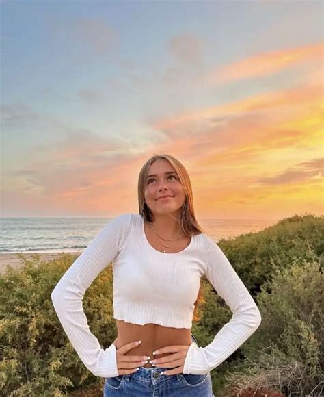 Pose Ideas Solo Lemon8 Search