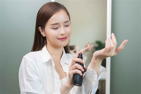 Body Mist Là Gì Cách Dùng Body Mist đúng Chuẩn để Giữ được Hương Lâu 2025 Allthingsbeauty