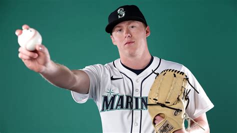 Another Totally Unique Mariners Pitching Prospect Surging With Super Slow Fastball