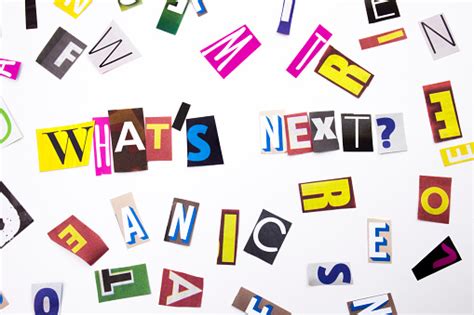 쓰기 텍스트는 다음 질문의 개념을 보여주는 단어 복사 공간 흰색 배경에 비즈니스 사례에 대 한 다른 잡지 신문 편지의 만든 Whats Next 문구에 대한 스톡 사진 및