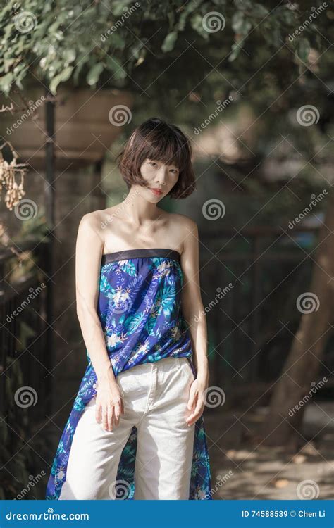 Fille chinoise image stock Image of caractère vigueur