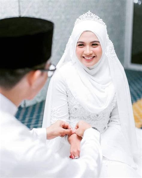 Pin By Erynn Shizukamin On Muslim Wedding Photos Modest Wedding