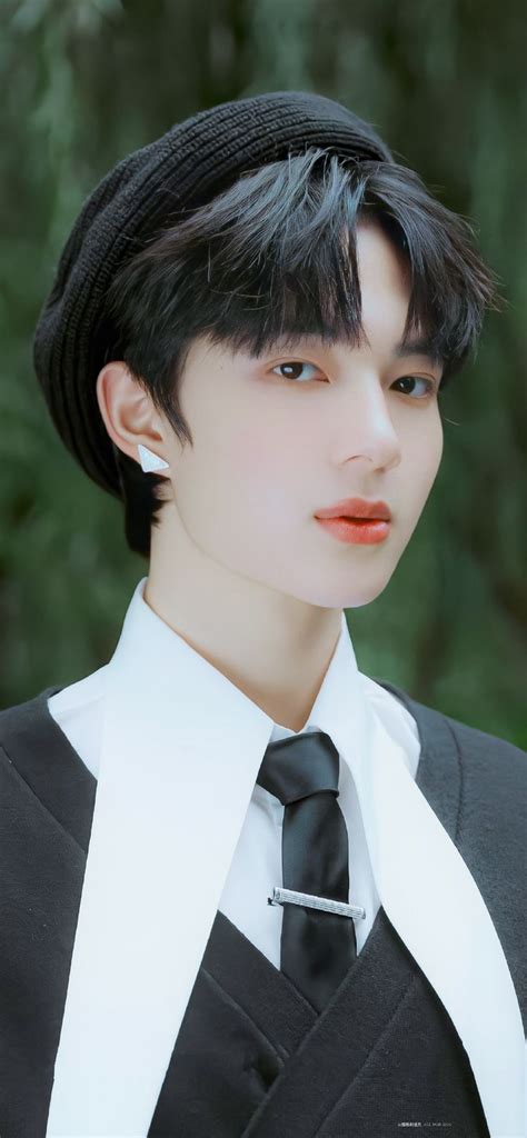 Nunew Chawarin Perdpiriyawong Actores Parejas Lindas Personajes