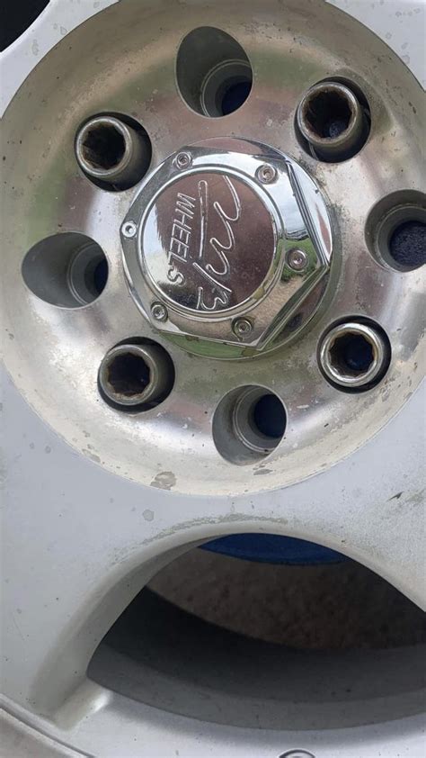 locking lug nuts : r/MechanicAdvice