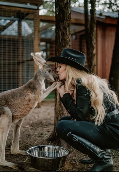 Comanche Captives Dot And Bianca Babb North Texas Farm And Ranch