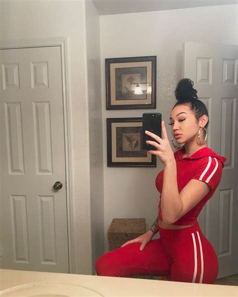 Pin By Mightbeonmars On Fashion World ♥™ Mirror Selfie Selfie Fashion