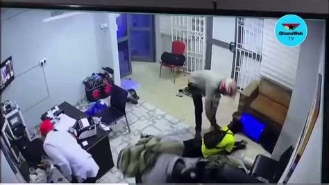 SIKAOFFICIAL🦍 on Twitter: "CCTV footage of how the Tarkwa Gold robbery incident happened Credit ...