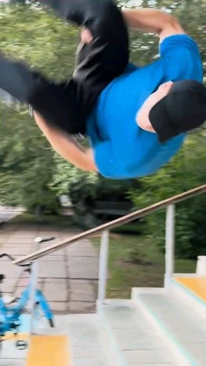 Так мы в школе выходили на физру на улице Youtube