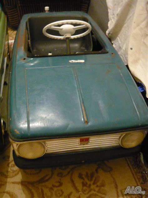 Купувам стари детски метални или дървени коли с педали Купува Горна Оряховица Купува