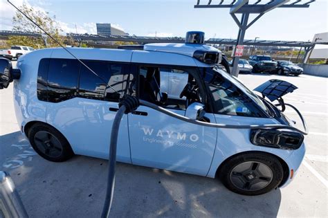 Waymo To Defend Self Driving Safety Record Warn On China