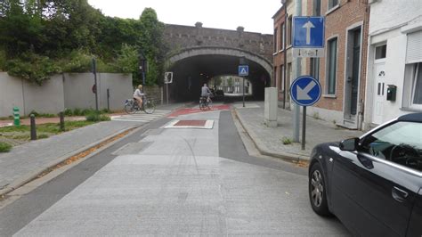 Non Signalised Crossings Chips Cycle Highway Manual