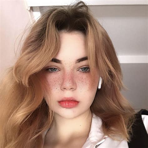 Creampiegirl主播：免费直播性爱表演和聊天 Stripchat