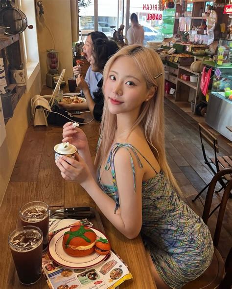 Pin By Uriel Soto Vargas On Quick Saves In 2025 Cute Asian Girls