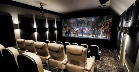 Top Ideas For Setting Up Home Theatre In Apartments