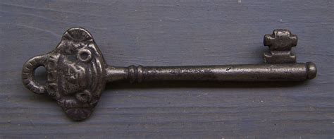 Face Jail Key Collectors Weekly