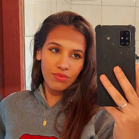 Caroline Simi Simicaroline • Threads Say More