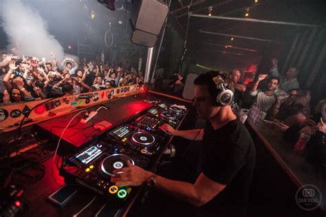 Club Dj Booth